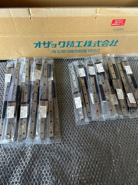 ﾐﾆﾁｭｱﾘﾆｱｶﾞｲﾄﾞﾚｰﾙ EGM-L こんな高精度なﾚｰﾙを什器の底引ﾚｰﾙに使うなんて 隙間なく調整されたﾚｰﾙとﾍﾞｱﾘﾝｸﾞに ...